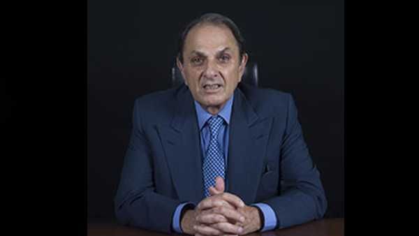 Indian Billionaire Nusli Wadia Have Fight With Dhirubhai Ambani And ...